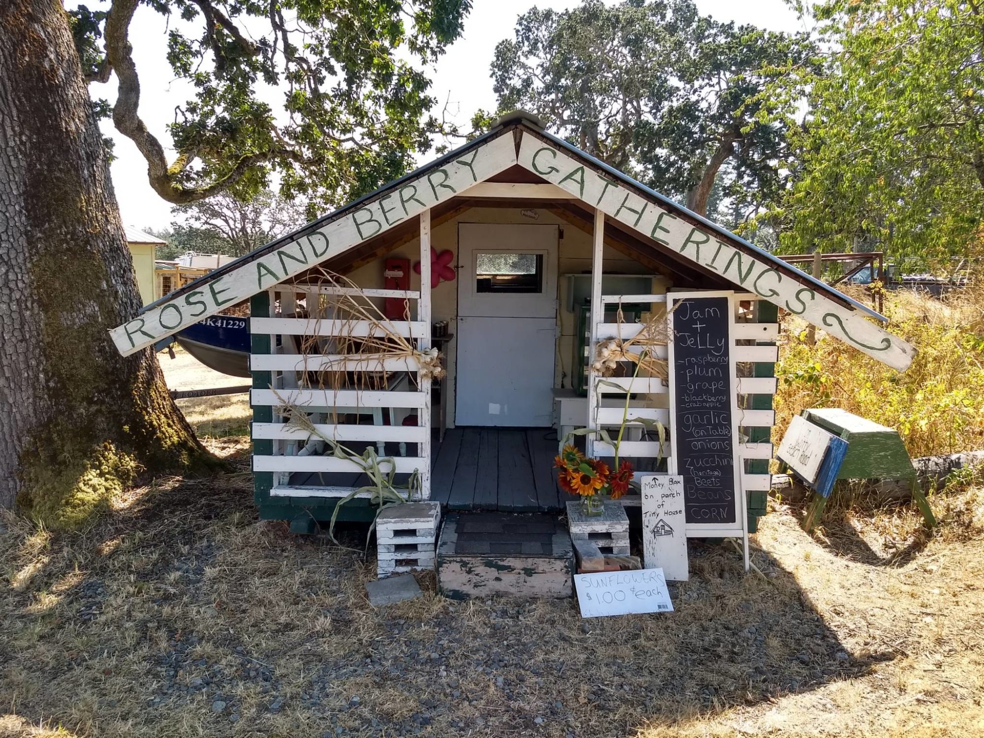 4223 Metchosin Road - Island Farm Stands