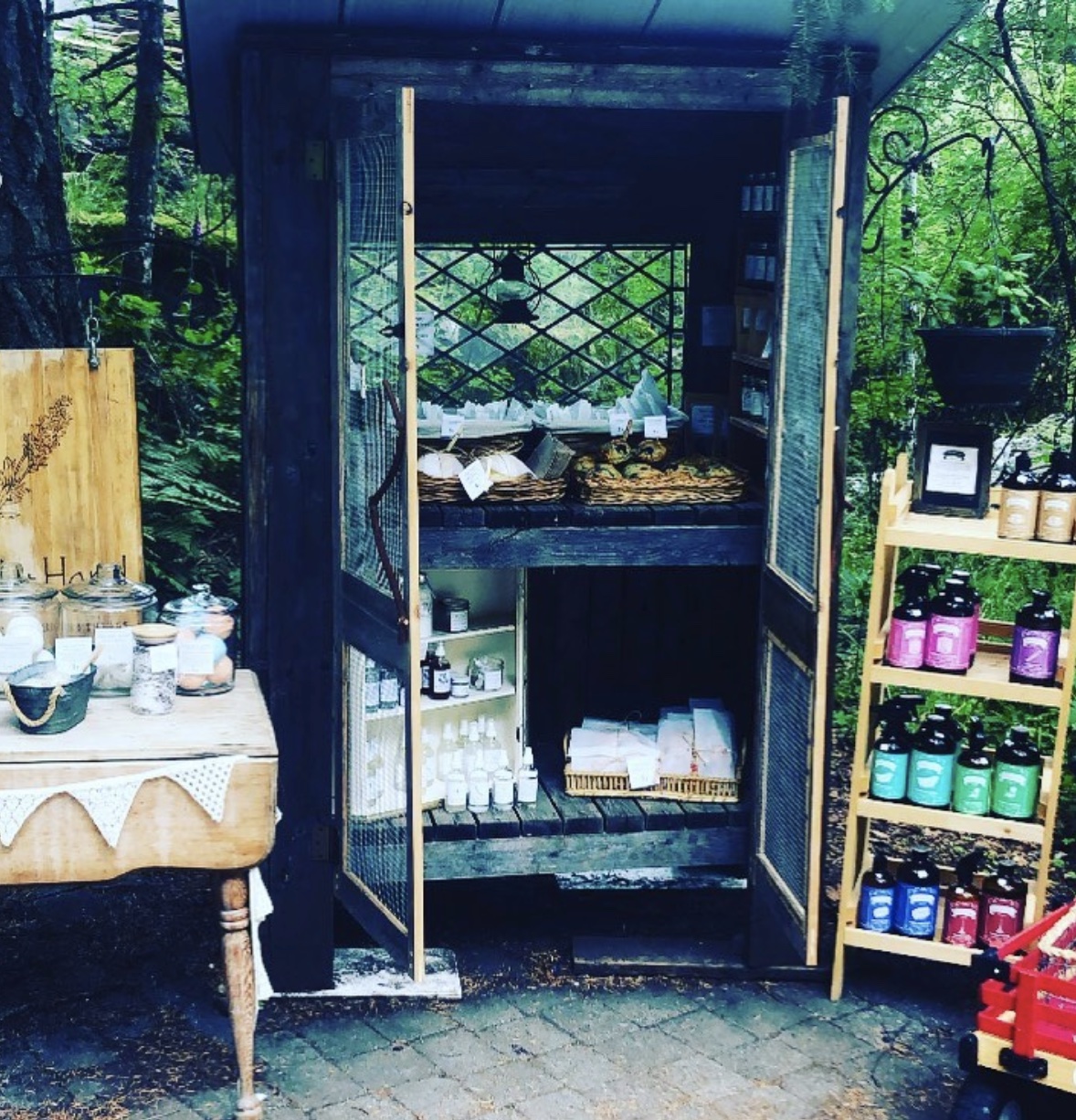 1755 Baden Powell Road - Island Farm Stands